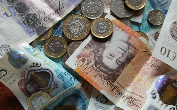 £100 share payment extended to millions - what you need to know - Money ...